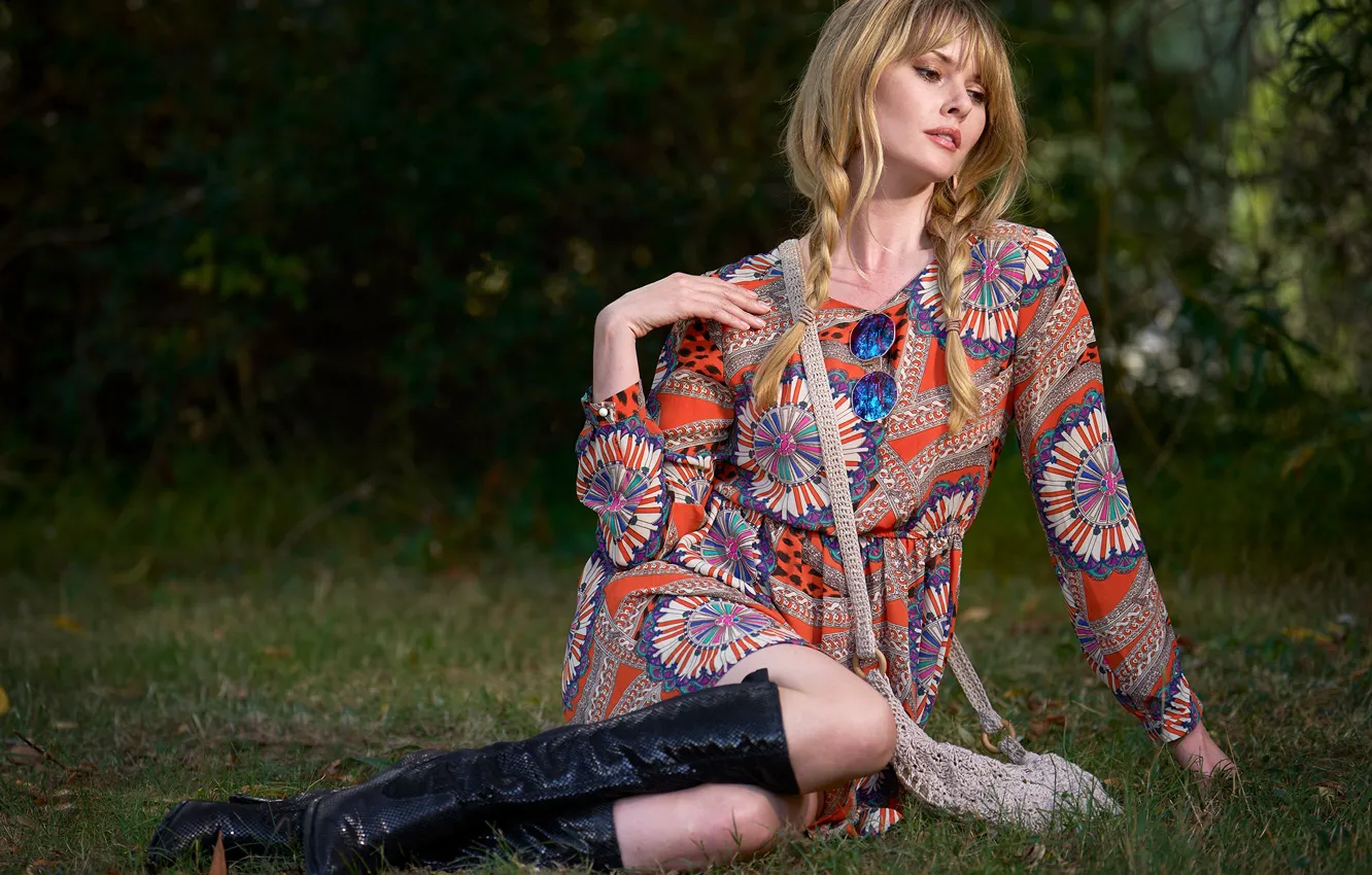 Wallpaper autumn, girl, pose, model, dress, beauty, Carla Monaco for ...