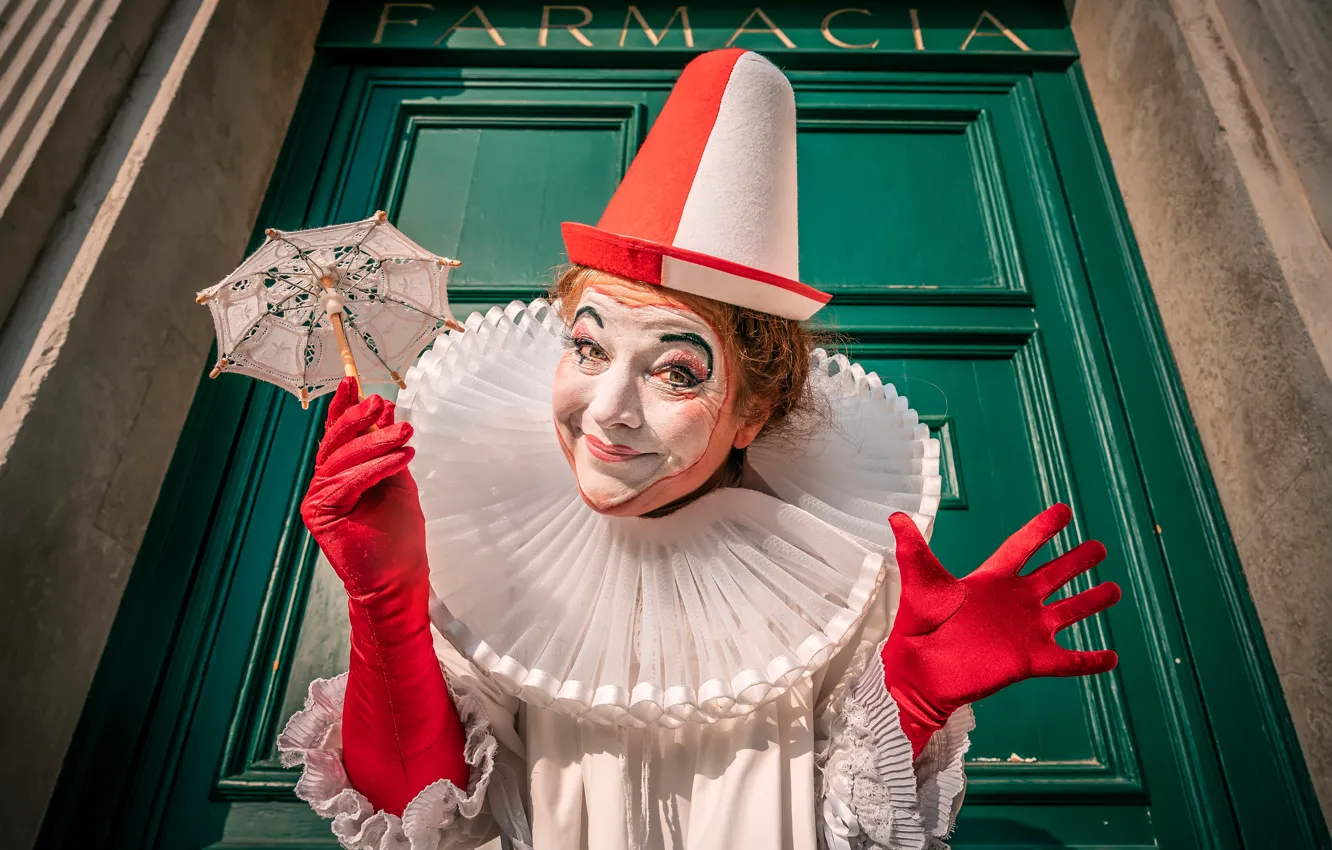 Wallpaper umbrella, hands, clown, Italy, costume, Venice, gloves ...